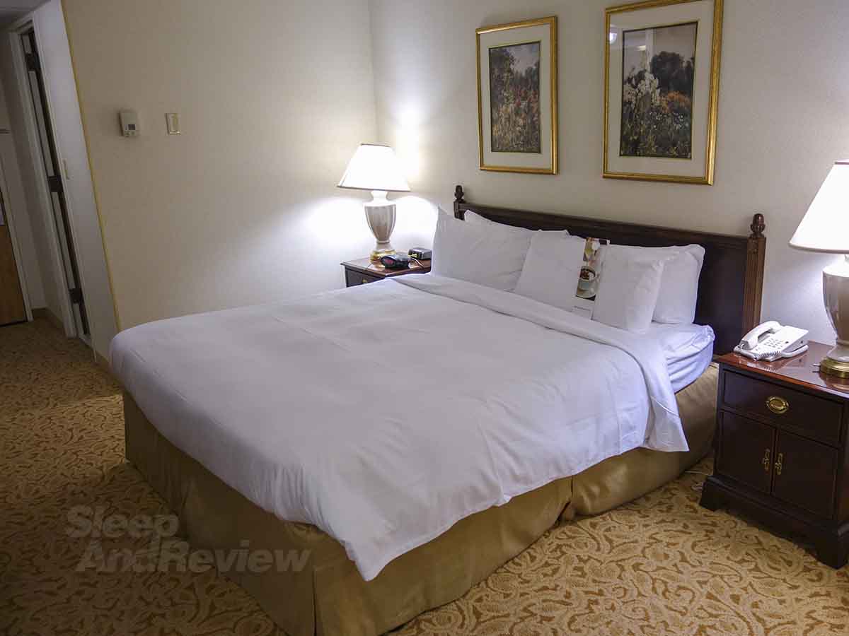 The Marriott IAH is basically one of the best (but ugliest) airport ...